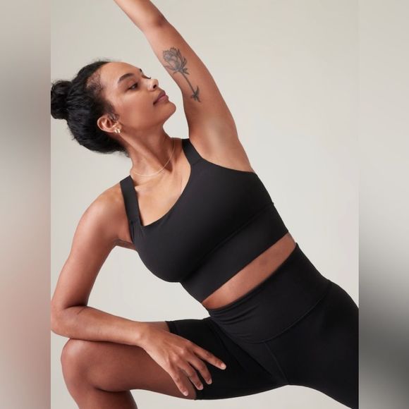 Athleta | Intimates & Sleepwear | Nwtathleta Warrior Longline Twist Bra ...